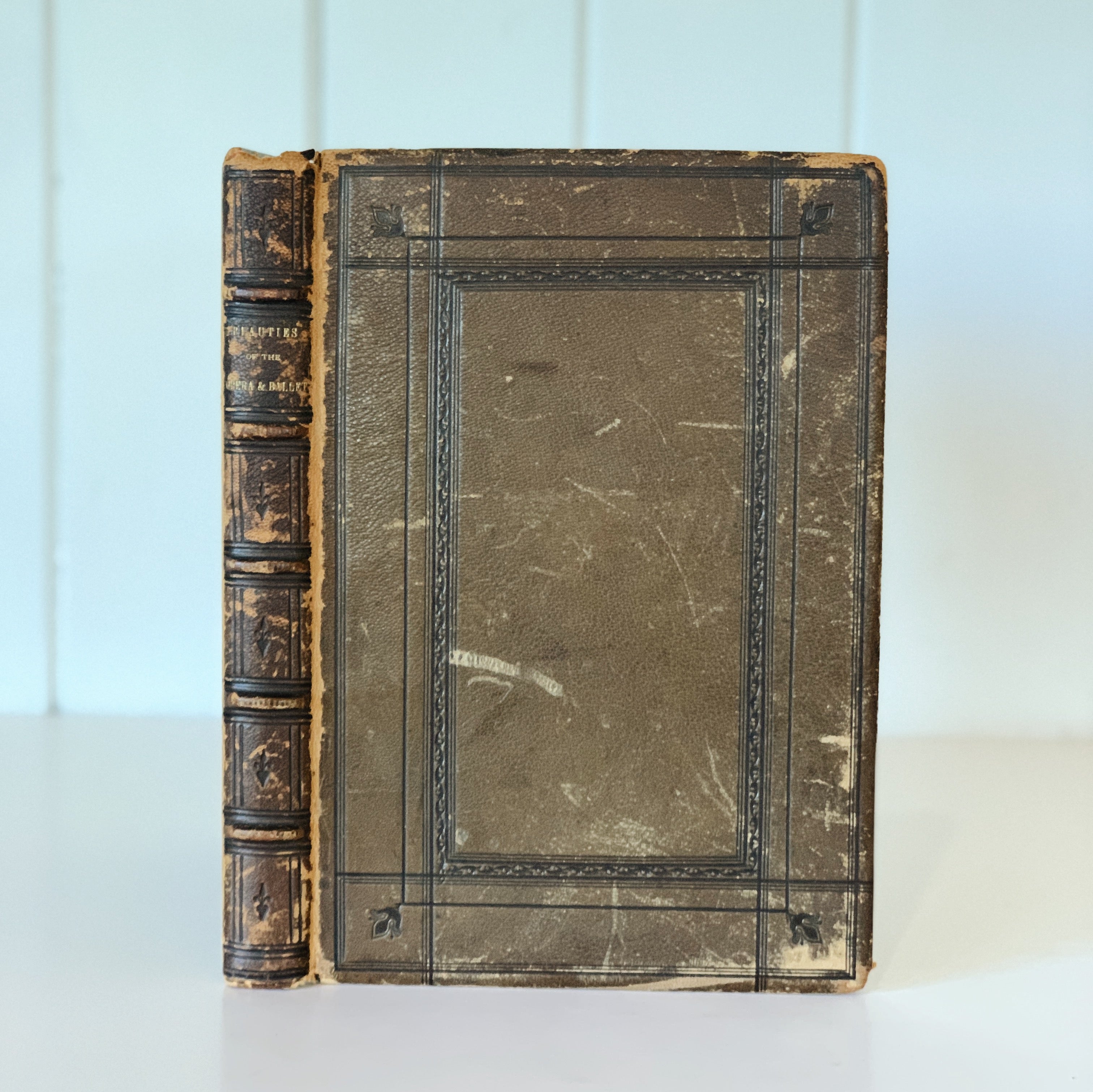 Vintage Fiction Books – Pretty Old Books