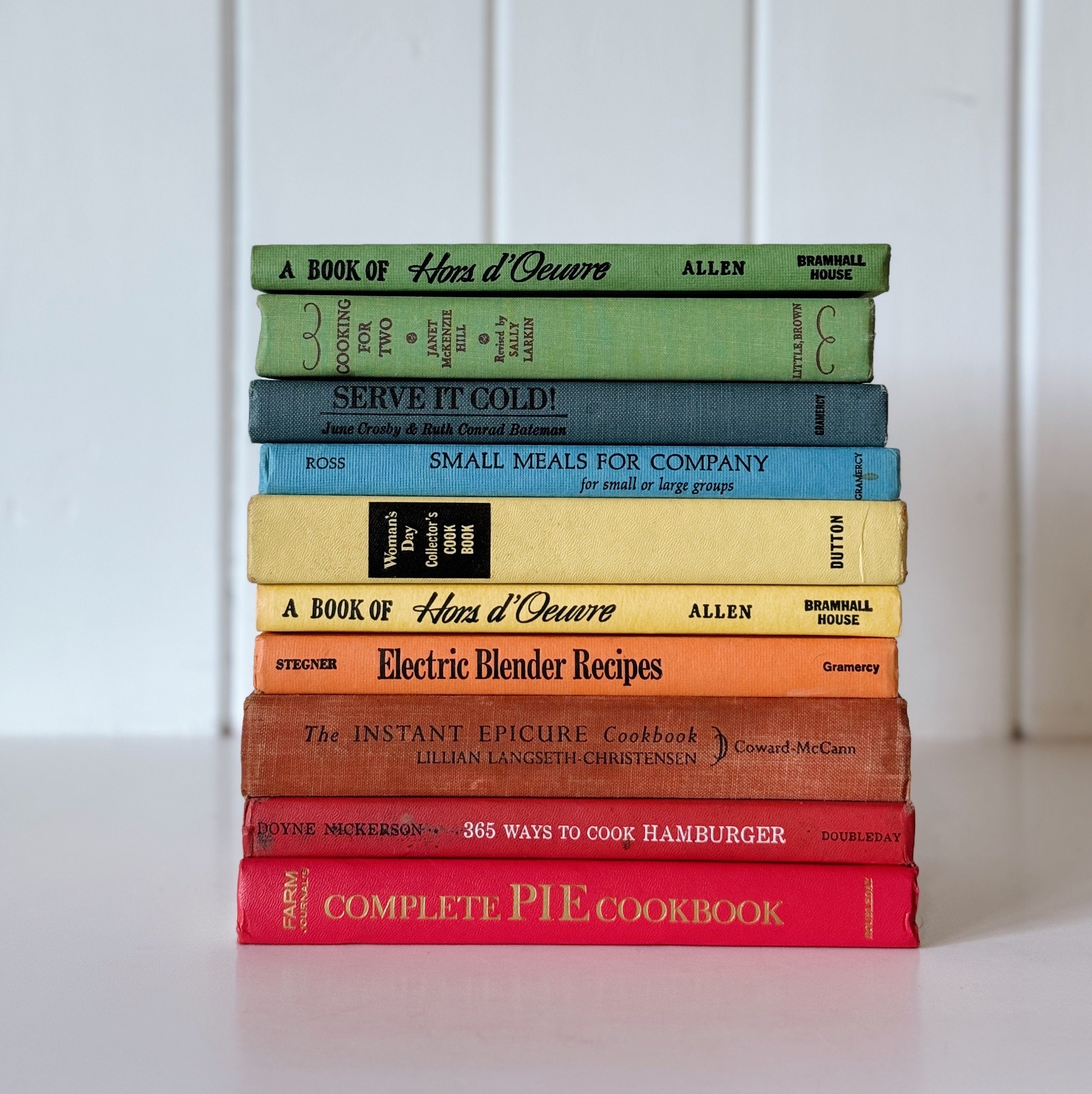 Vintage Book By Color – Pretty Old Books