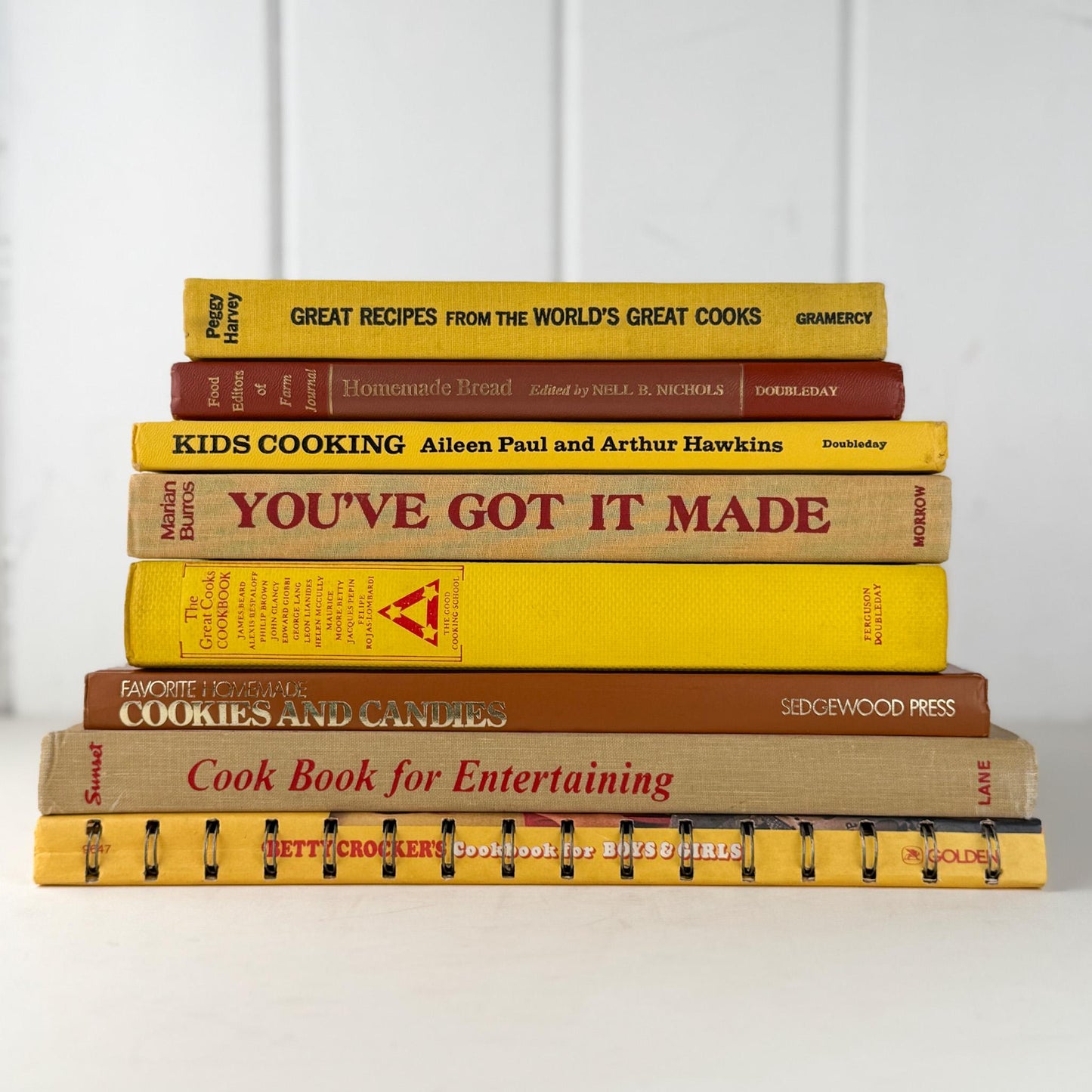 Retro 1960s Kitchen Decor, Vintage Mustard Yellow, Orange, and Marigold ...